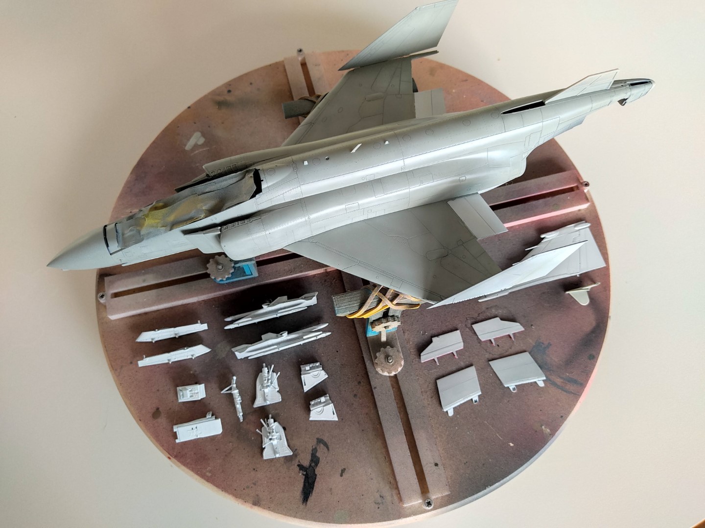 MDD F-4B Phantom II (VF-111) - studio 1:48