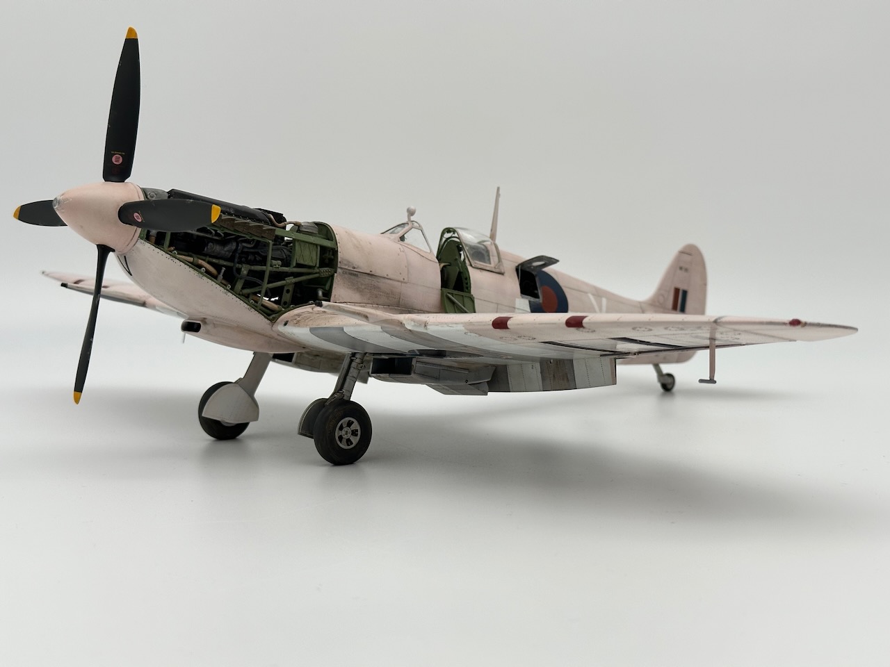 Supermarine Spitfire FR Mk.IXc - adams models