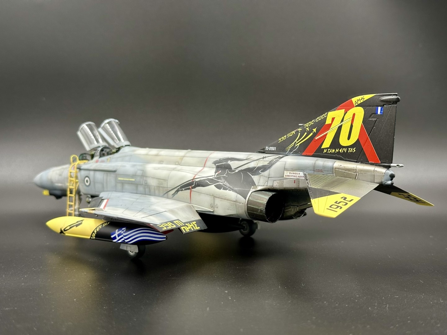 MDD F-4E Phantom II AUP "ARES, The God of War" - studio 1:48